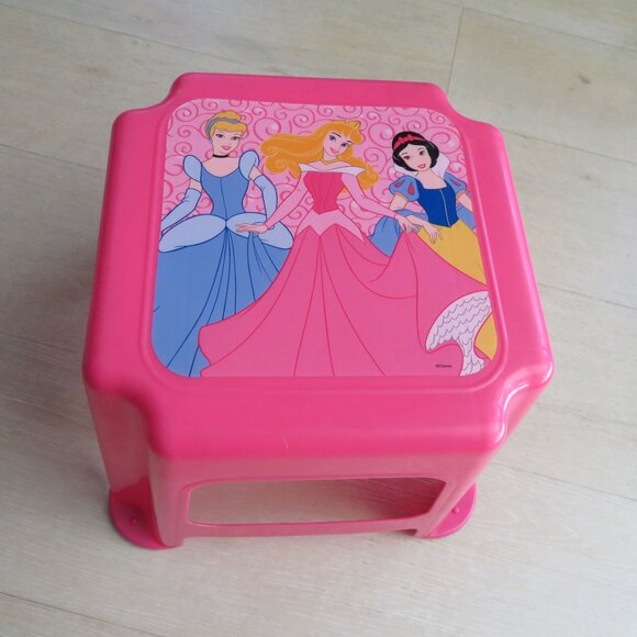 Disney | Other | Disney Princesses Vintage Pink Step Stool Snow White ...